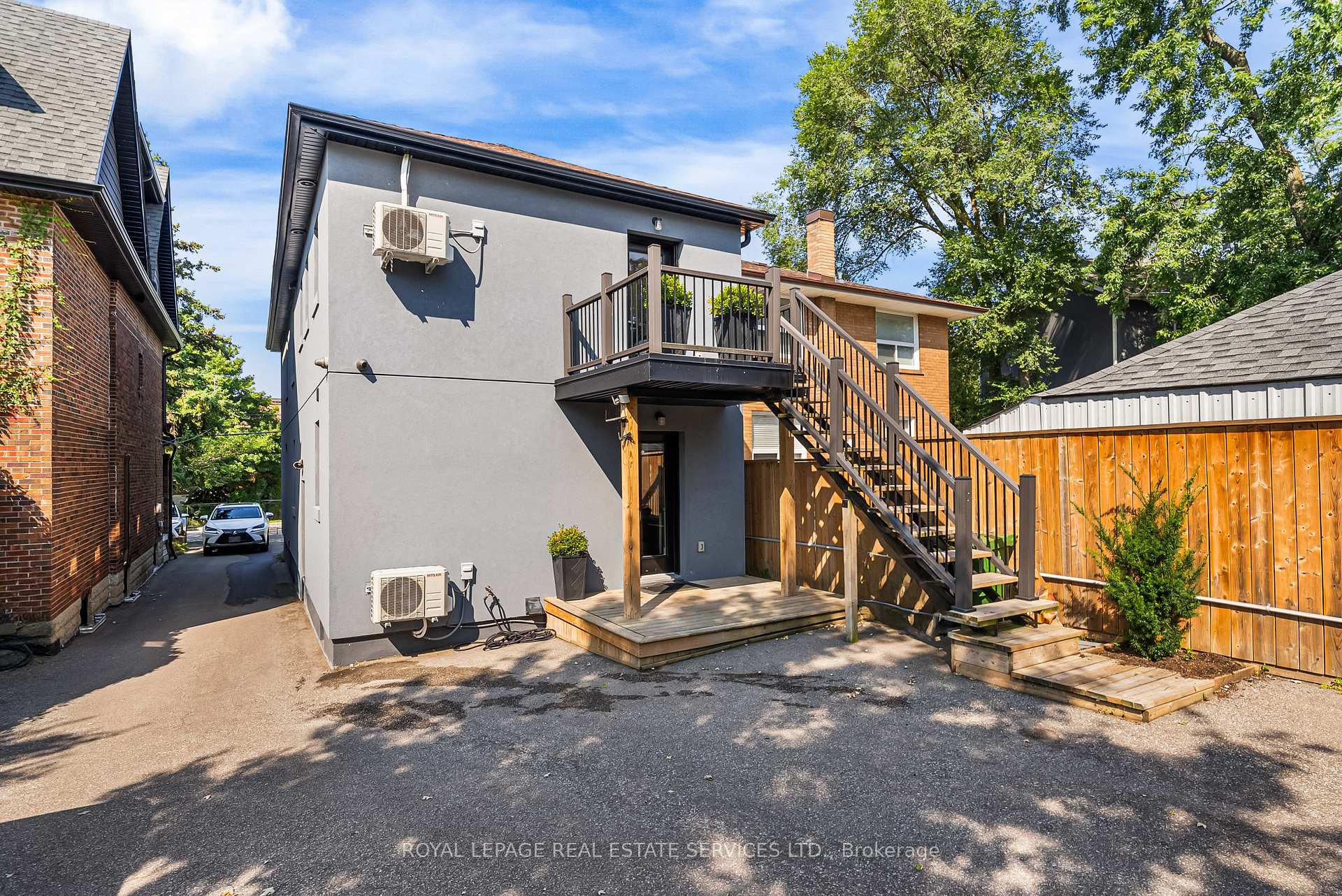 2 - 50 Arcadian Circle, Toronto, ON M8W 2Y9