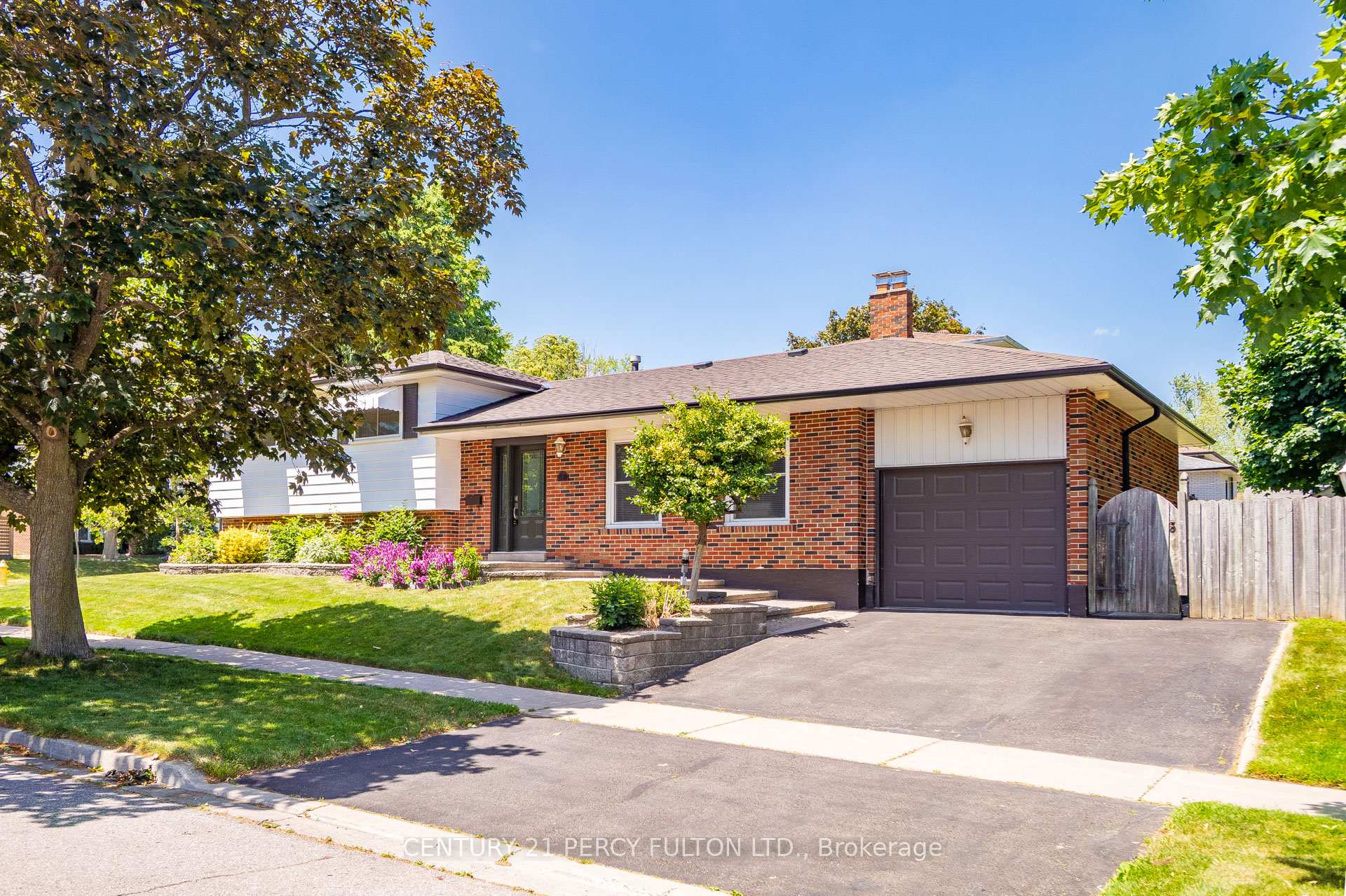 50 Chapais Crescent, Toronto, ON M1C 2C5