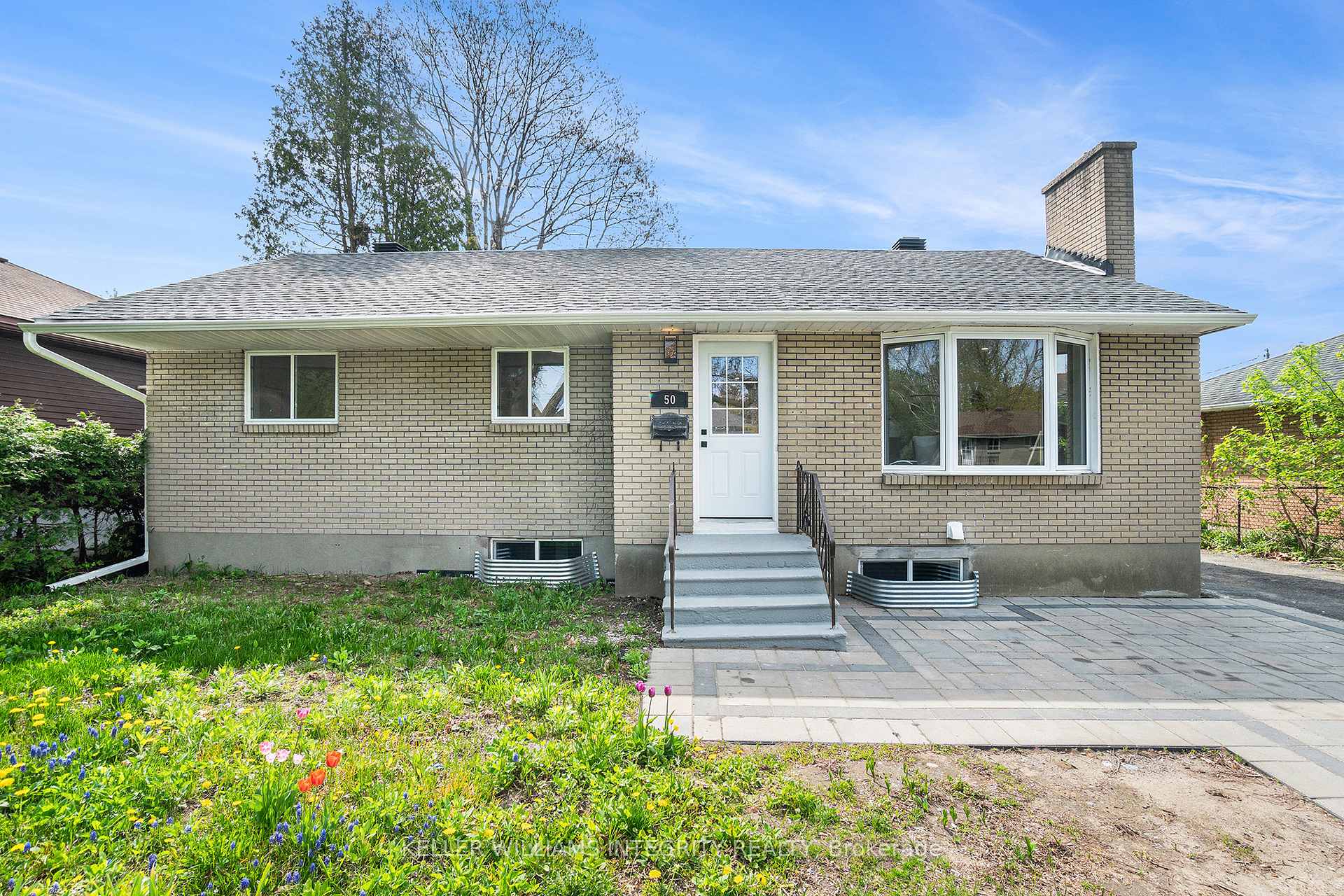 50 Epworth Avenue, Meadowlands - Crestview and Area, ON K2G 2L7