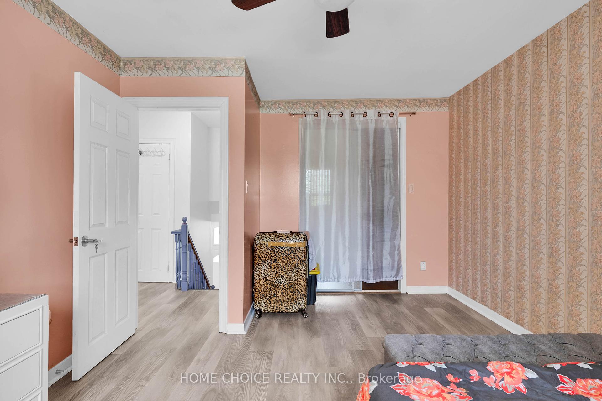 50 Fennimore Crescent, Toronto, ON M3N 1G8
