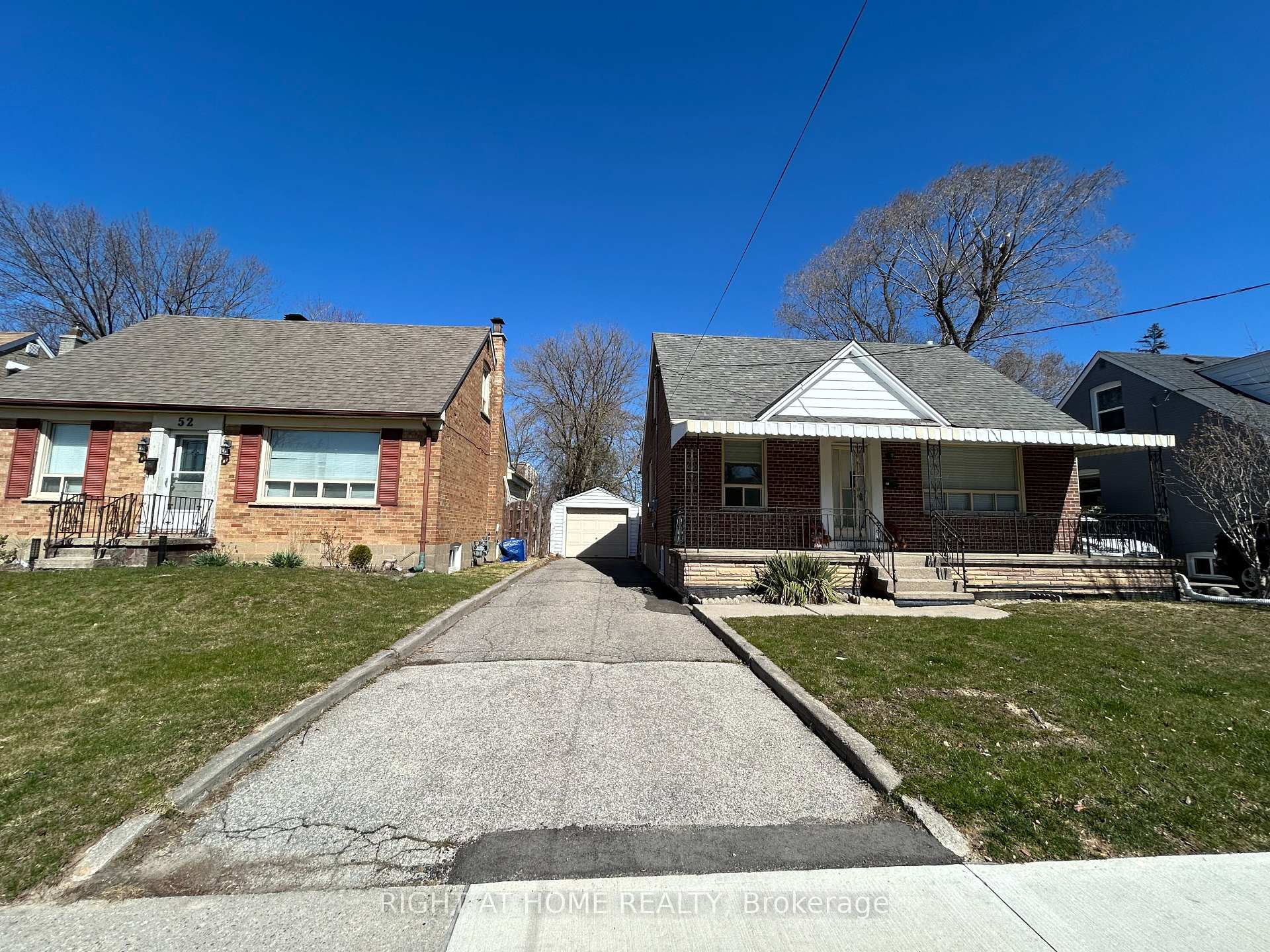 50 Moore Park Avenue, Toronto, ON M2M 1M9