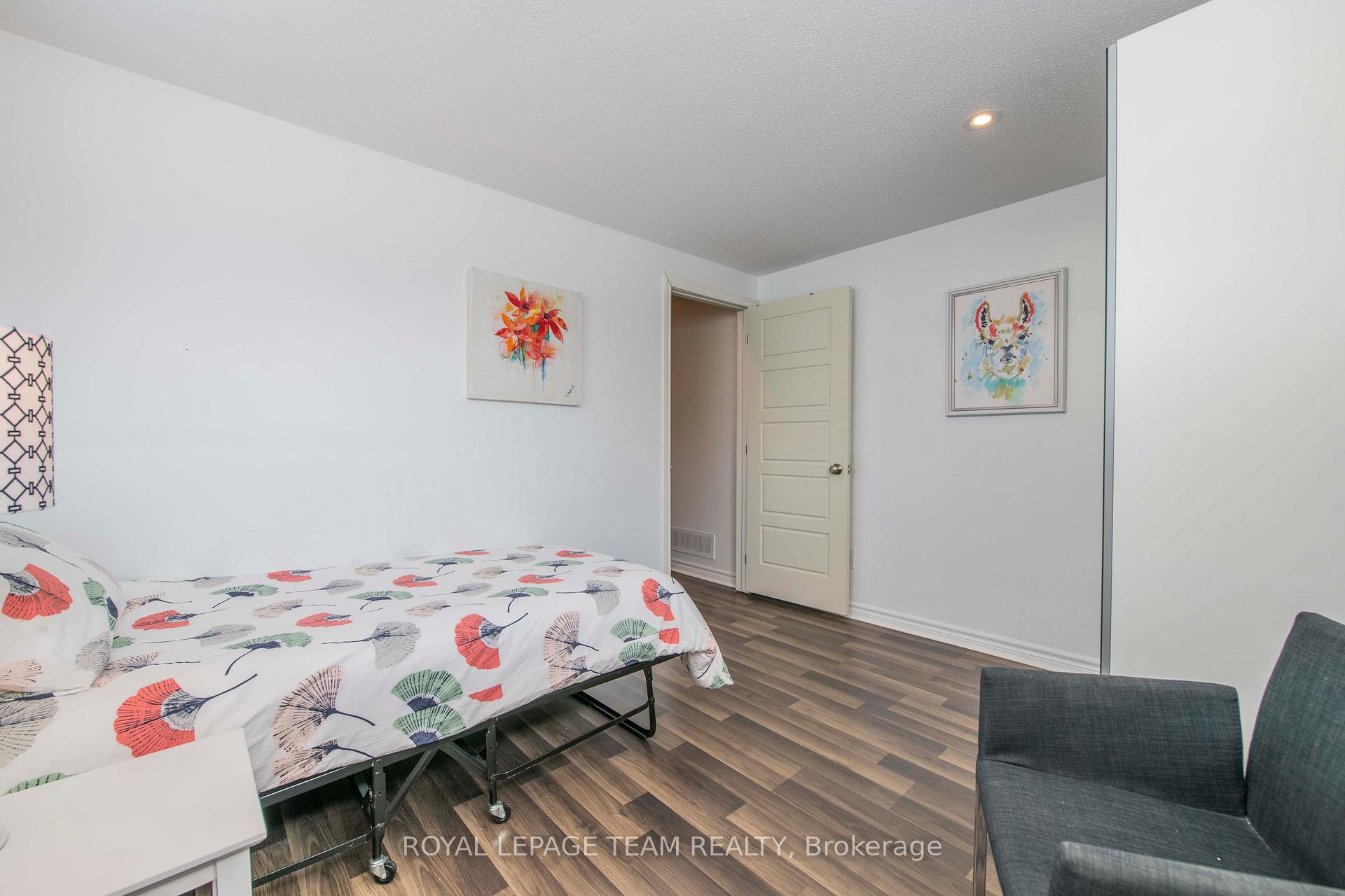 500 Grand Tully Way, Blossom Park - Airport and Area, ON K1V 2M9