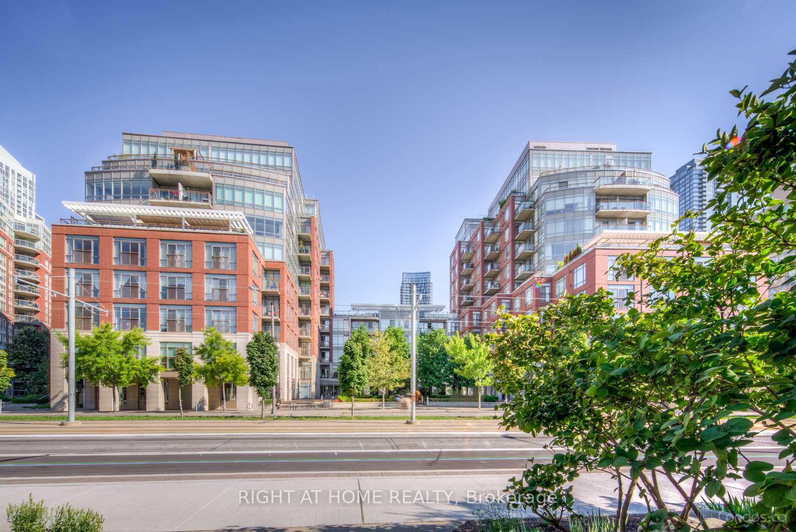 500 Queens Quay W, Toronto, ON M5V 3K8
