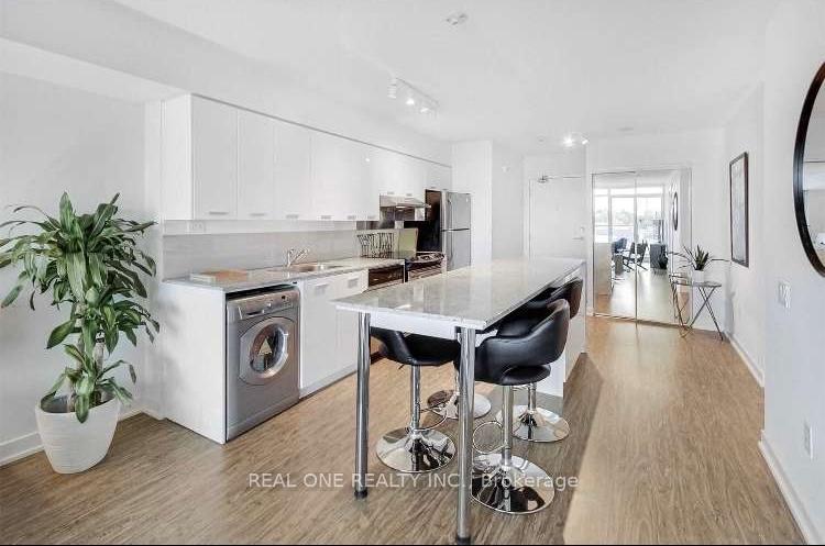 501 - 29 Singer Court, Toronto, ON M2K 0B3