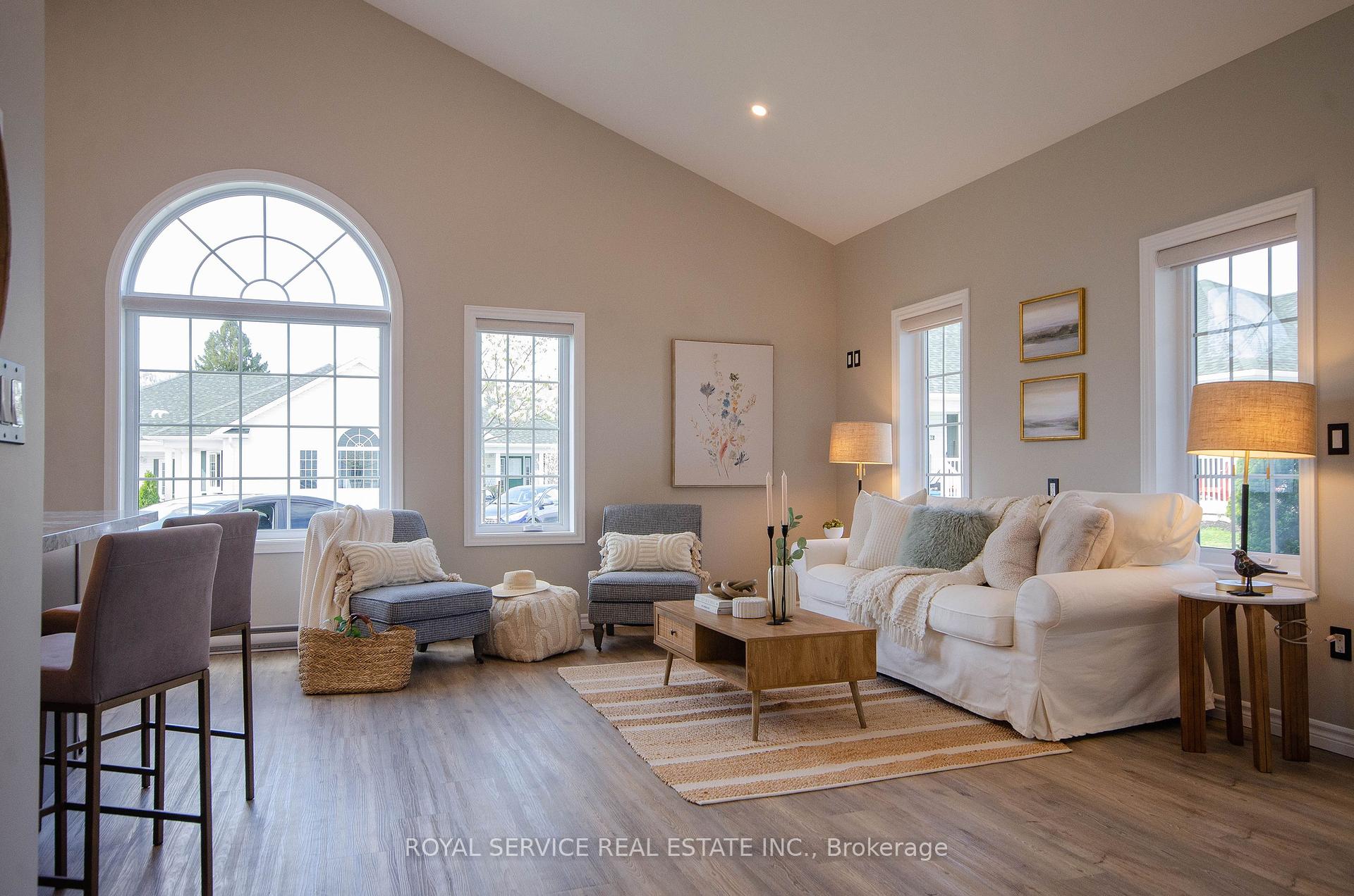 501 - 300 Croft Street, Port Hope, ON L1A 0E1