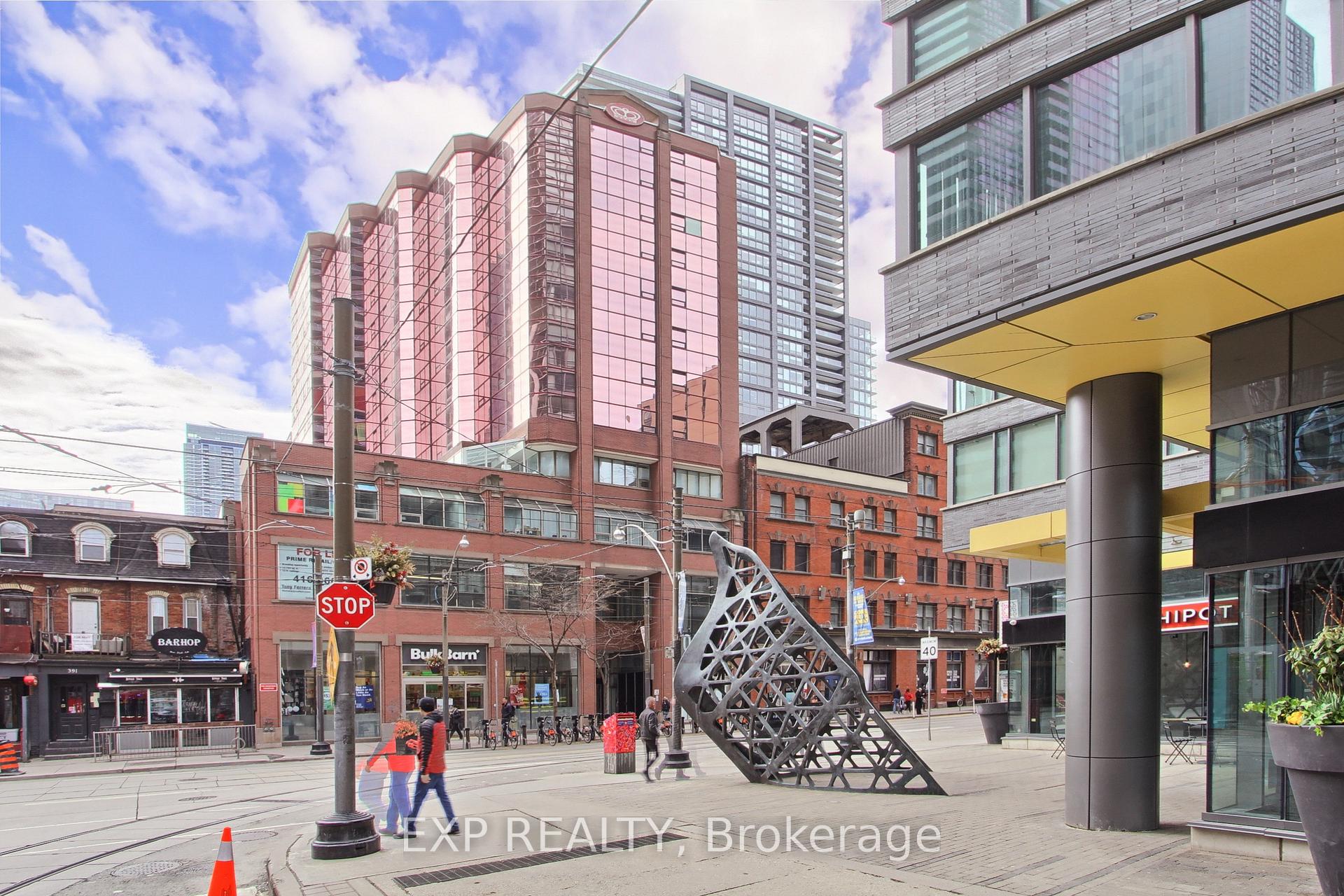 501 - 393 King Street W, Toronto, ON M5V 3G8