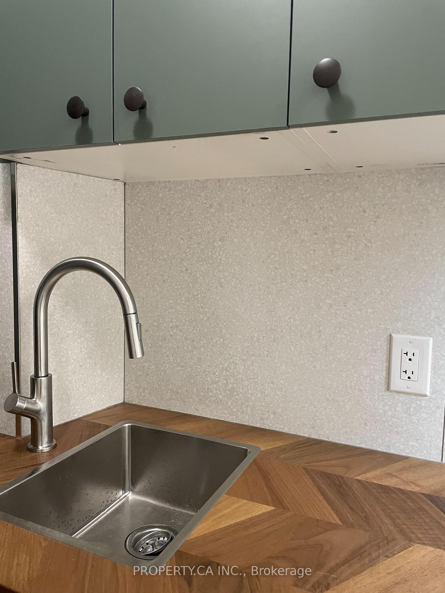 Main - 501 Queen Street E, Toronto, ON M5A 1V1