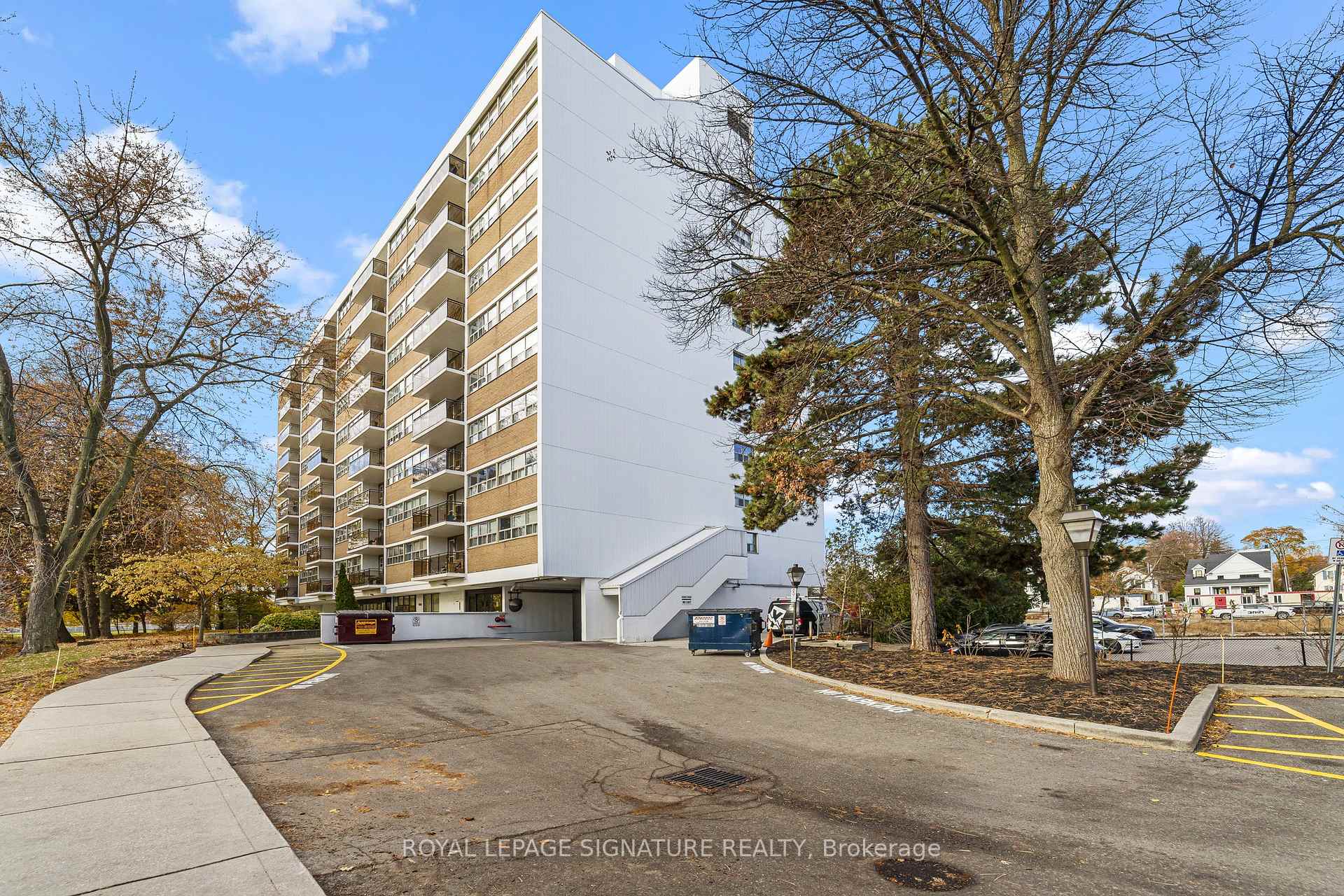 503 - 212 Kerr Street, Oakville, ON L6K 3B1