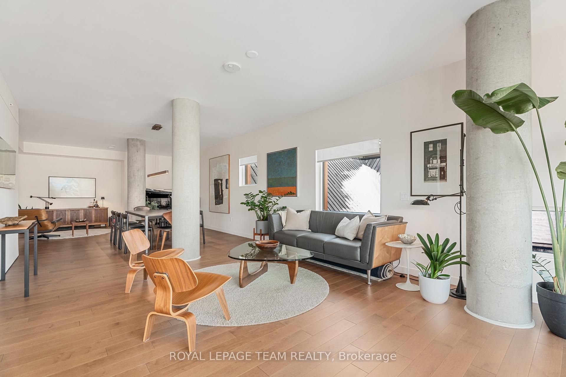 504 - 135 Barrette Street, Vanier and Kingsview Park, ON K1L 7Z9