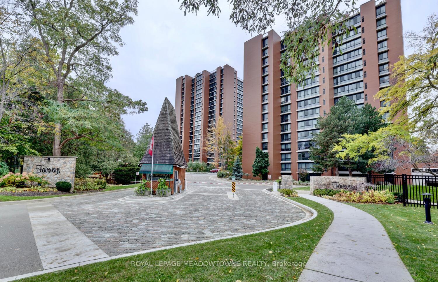 504 - 1400 Dixie Road, Mississauga, ON L5E 3E1