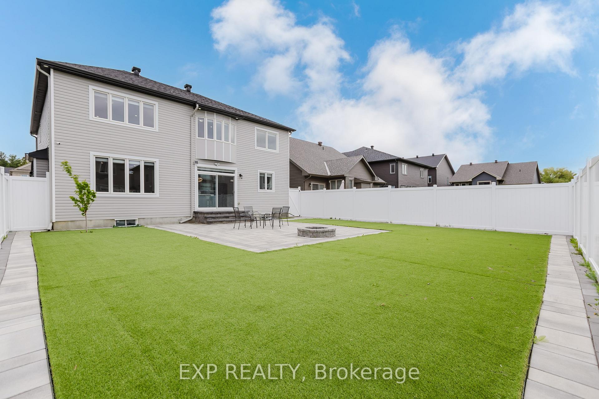 504 Albert Boyd Private, Carp - Huntley Ward, ON K0A 1L0