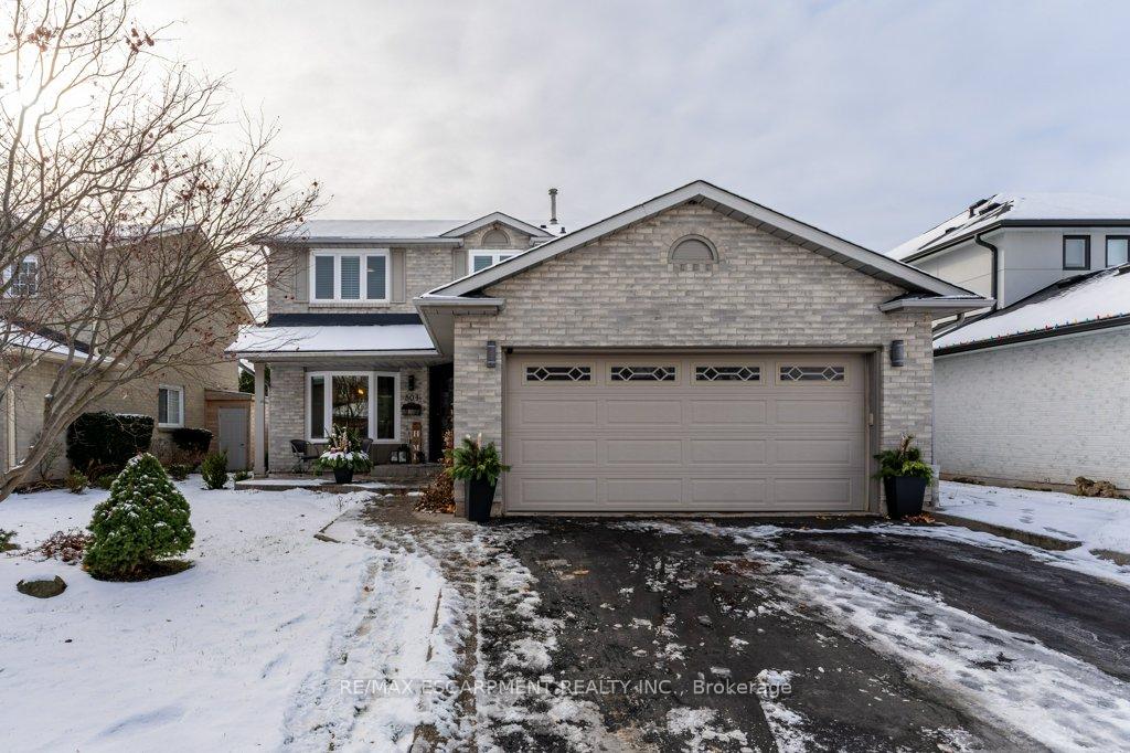 504 Mathewman Crescent, Burlington, ON L7L 5T3