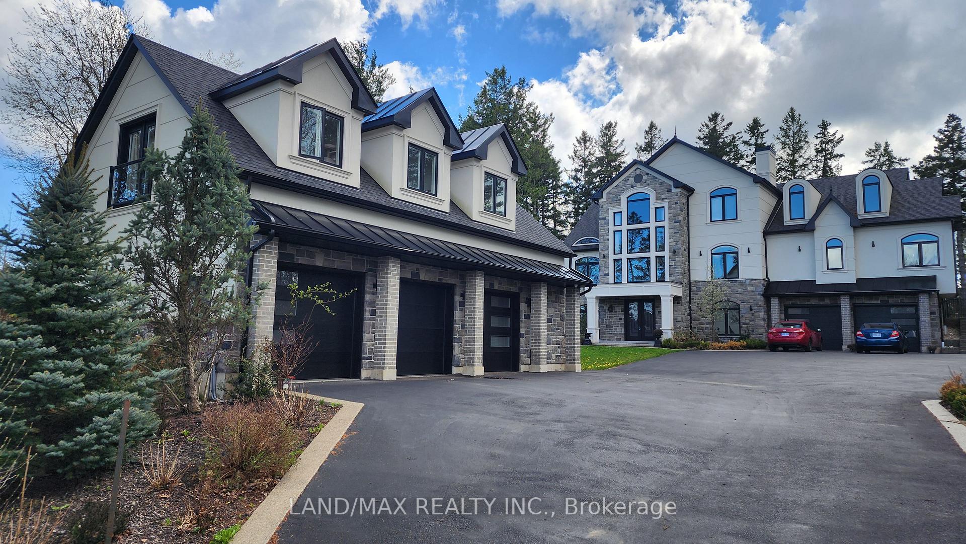 5040 Mount Nemo Crescent, Burlington, ON L7M 0T6