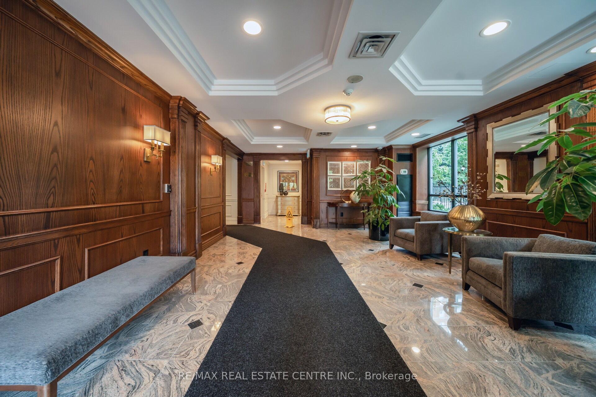 505 - 17 Michael Power Place, Toronto, ON M9A 5G5