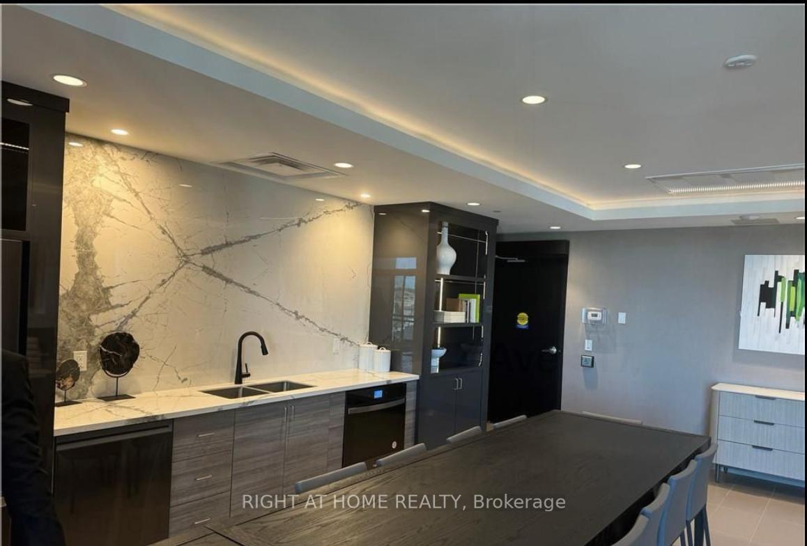 505 - 470 Gordon Krantz Avenue, Milton, ON L9T 2X5