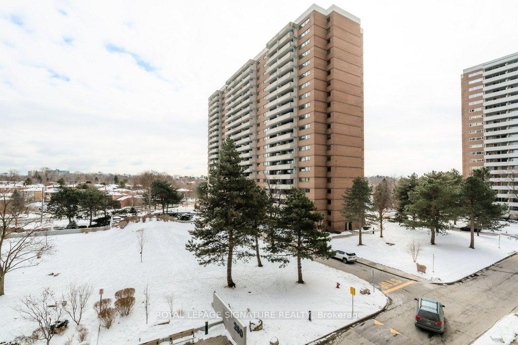 507 - 260 Scarlett Road, Toronto, ON M6N 4X6