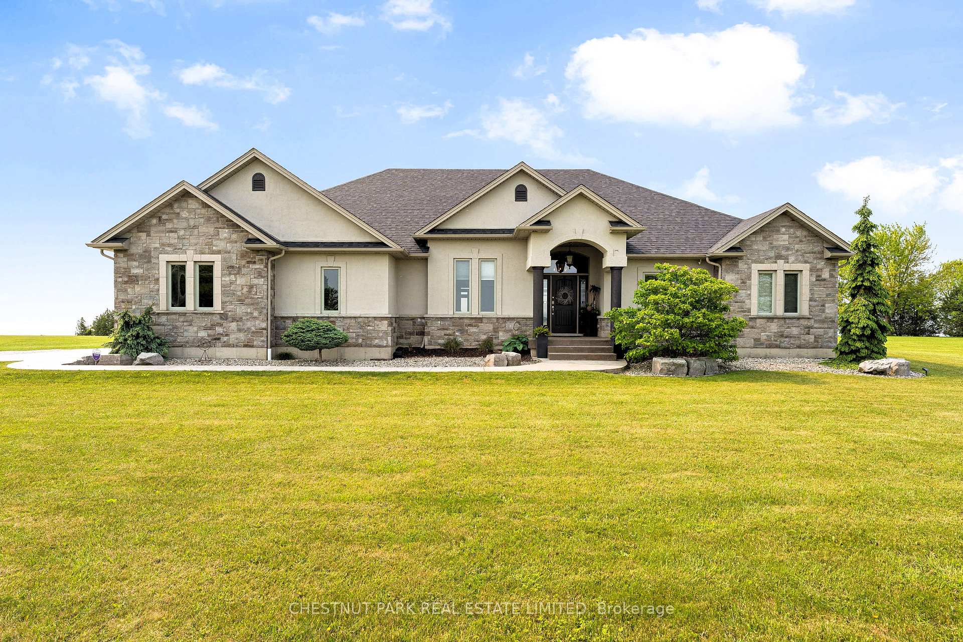 5084 Talbot Trail, Chatham-Kent, ON N0P 1W0