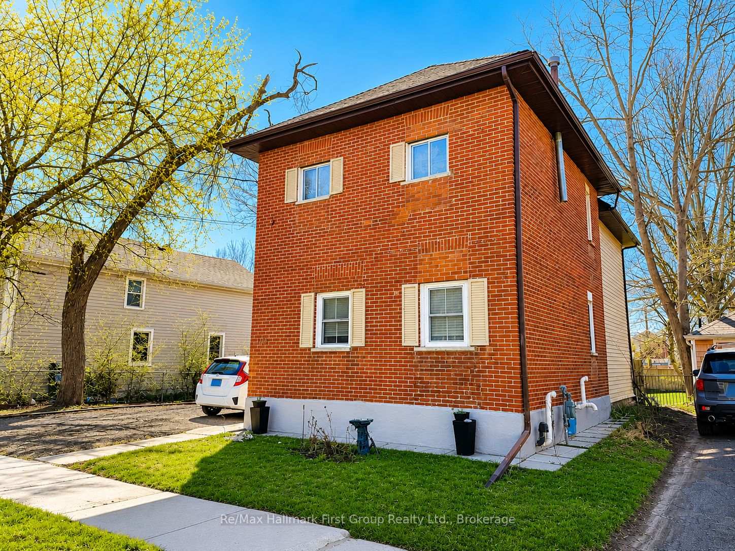 Upper - 509 Parnell Street, Peterborough, ON K9J 4J3