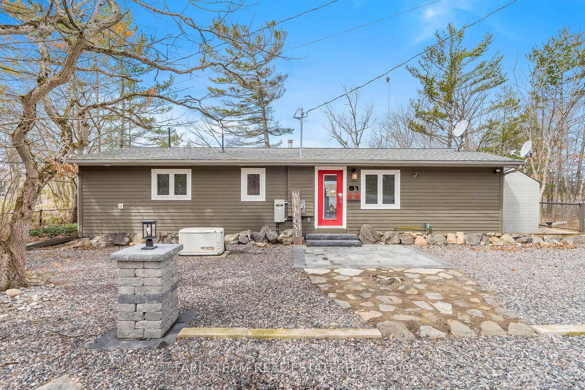 51 Harmony Road, Georgian Bay, ON L0K 1S0