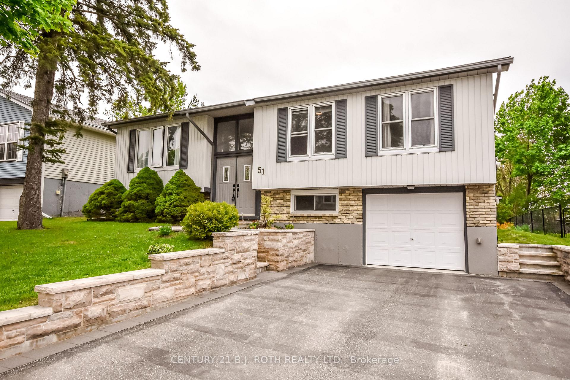 51 Heather Street, Barrie, ON L4N 4M9