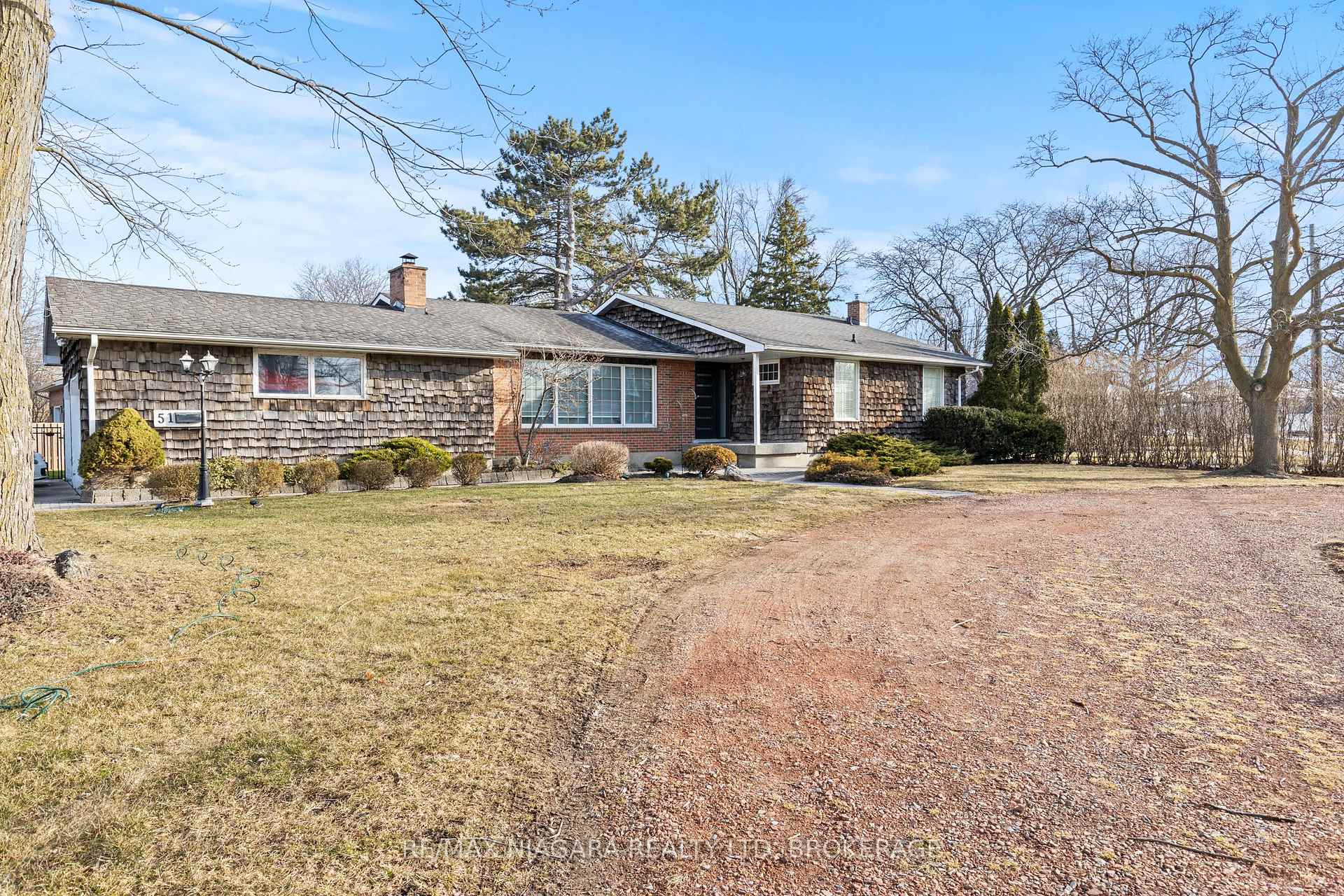 51 Lakeshore Road, St. Catharines, ON L2N 2T3