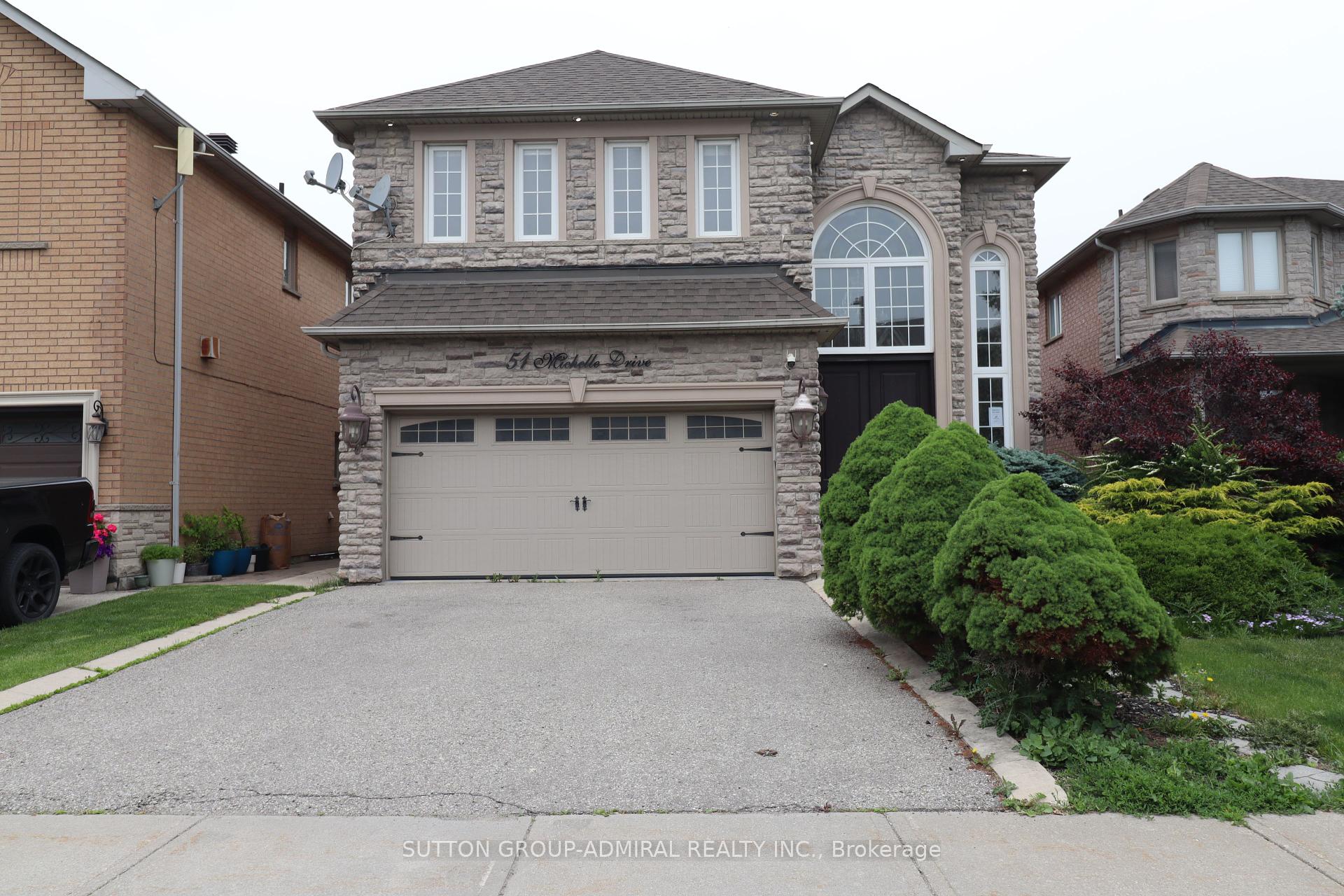 51 Michelle Drive, Vaughan, ON L4L 9B8