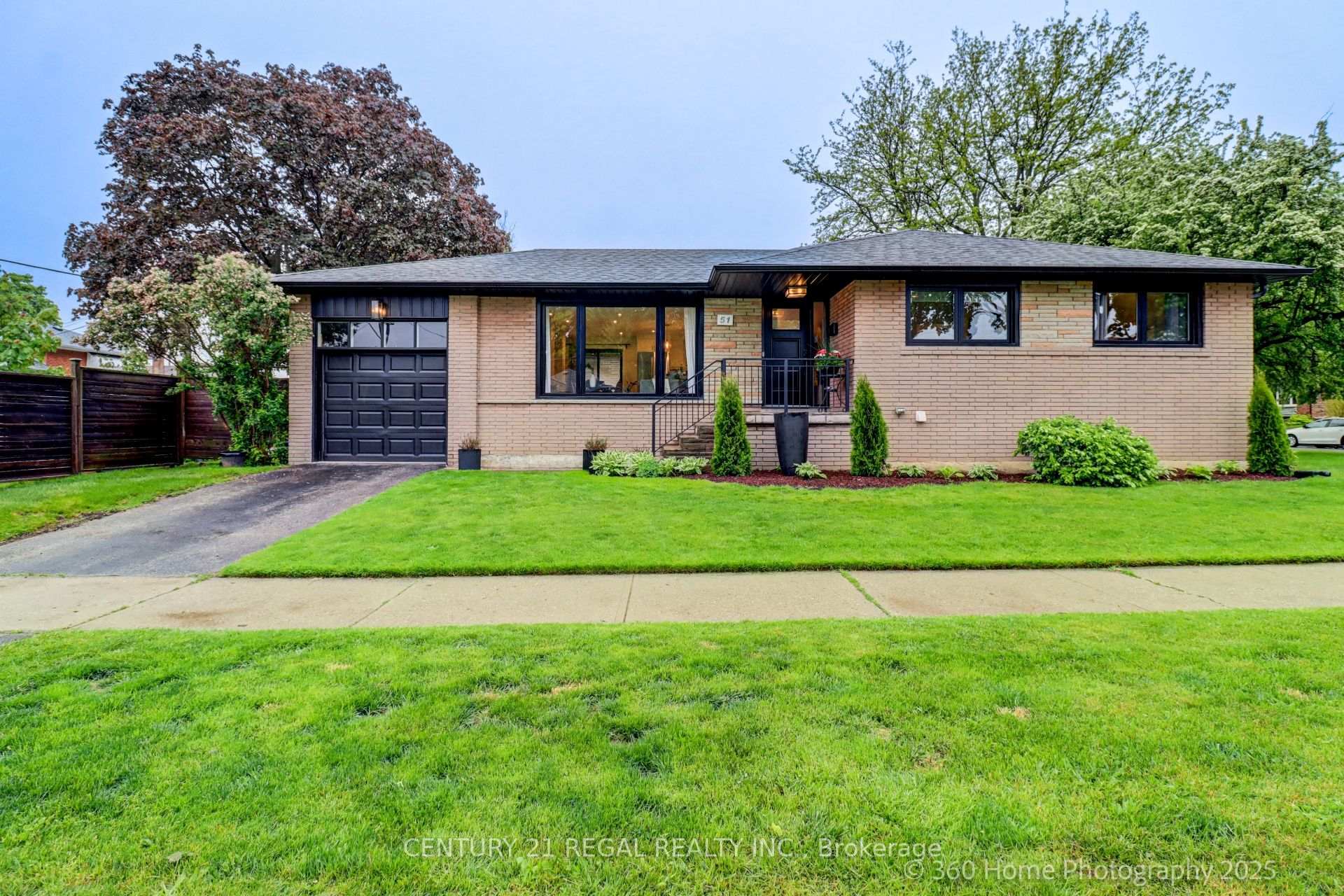 Toronto Real Estate MLS® Listings & Houses For Sale