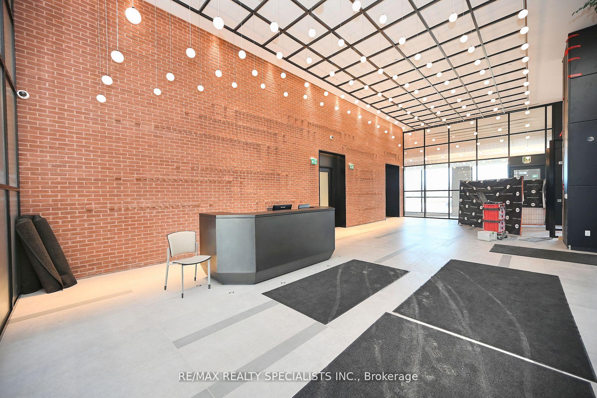 510 - 3220 William Colston Avenue, Oakville, ON L6H 7X9