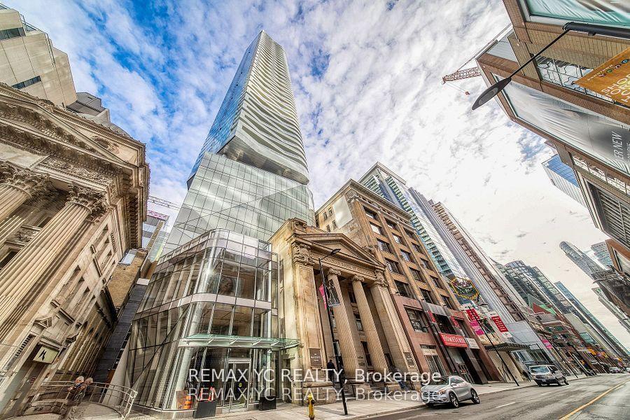 5104 - 197 Yonge Street, Toronto, ON M5B 1M4
