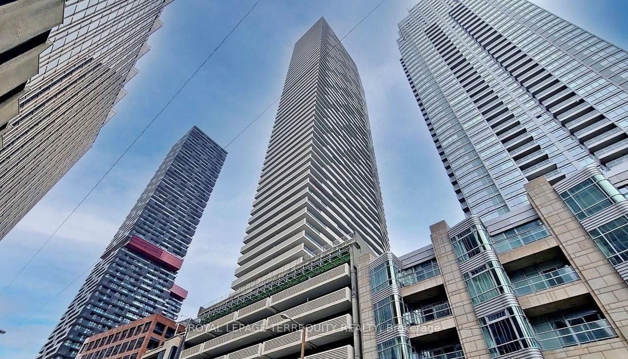 5105 - 2221 Yonge Street, Toronto, ON M4S 0B8