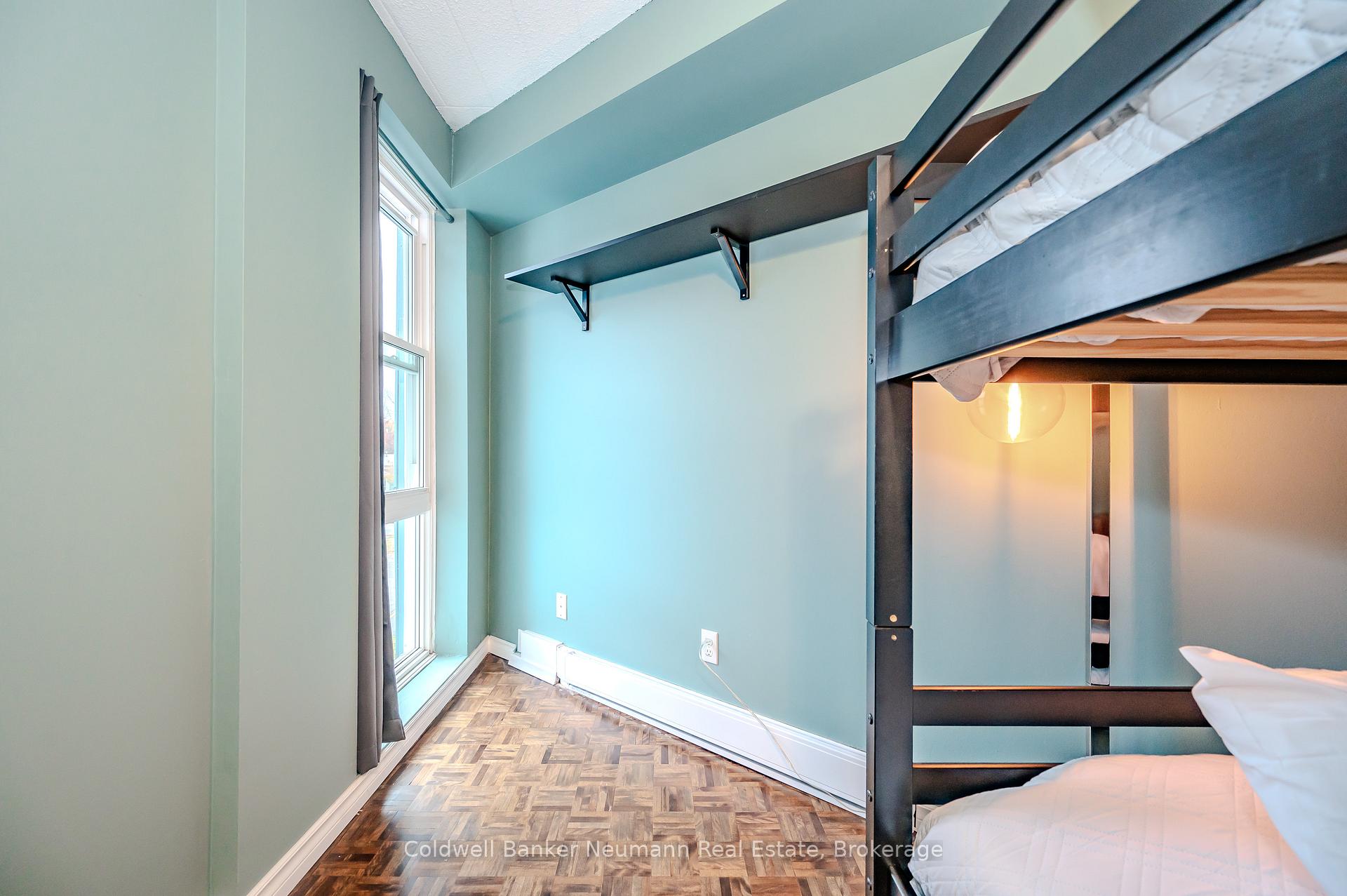 511 - 105 Conroy Crescent, Guelph, ON N1G 2V5