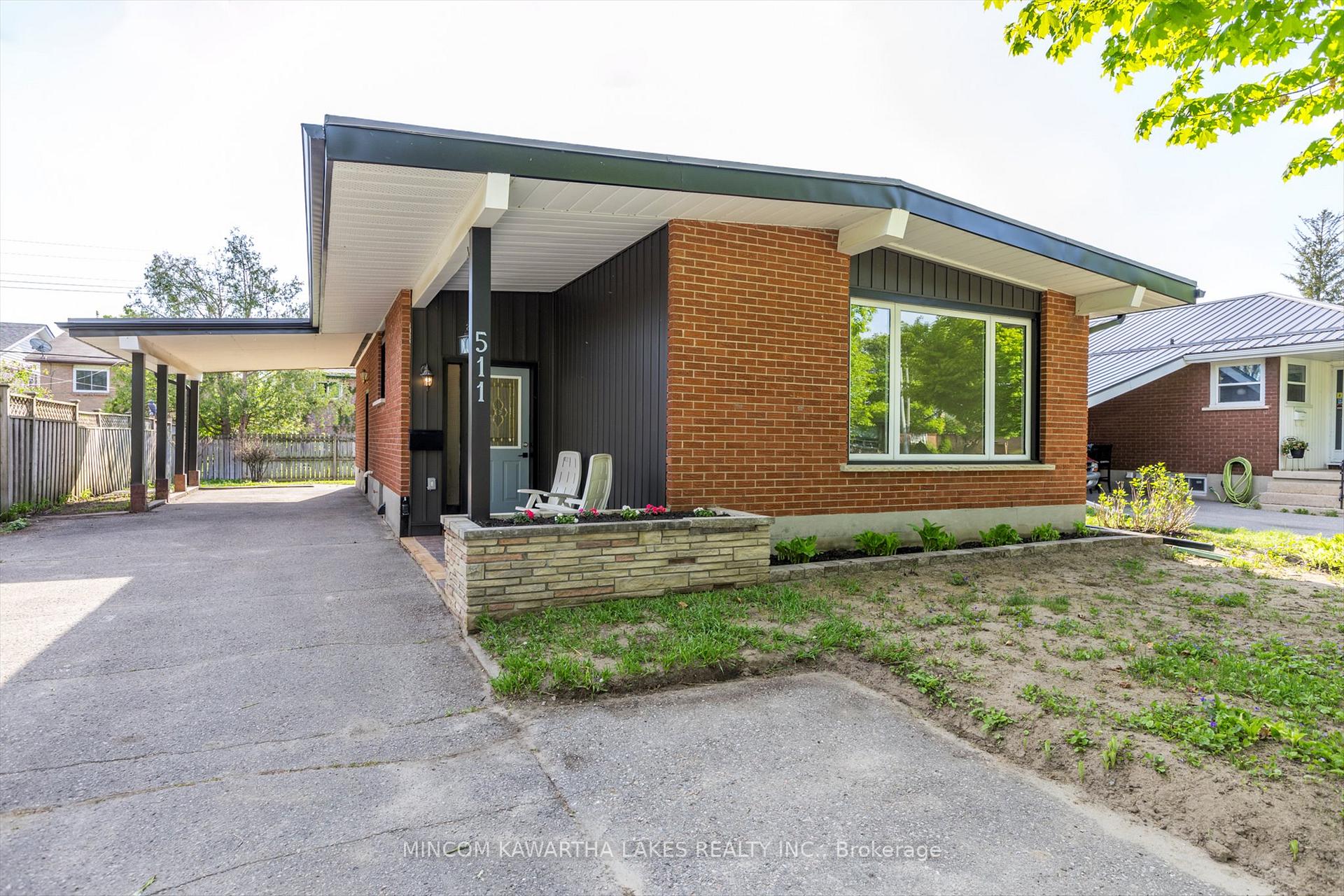 511 Robert Road, Peterborough South, ON K9J 5S9