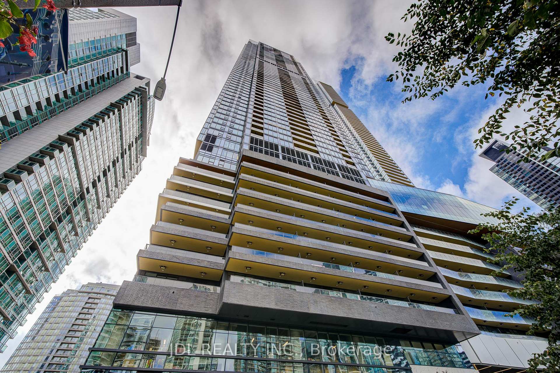 5112 - 1 Concord Cityplace Way, Toronto, ON M5V 0X3