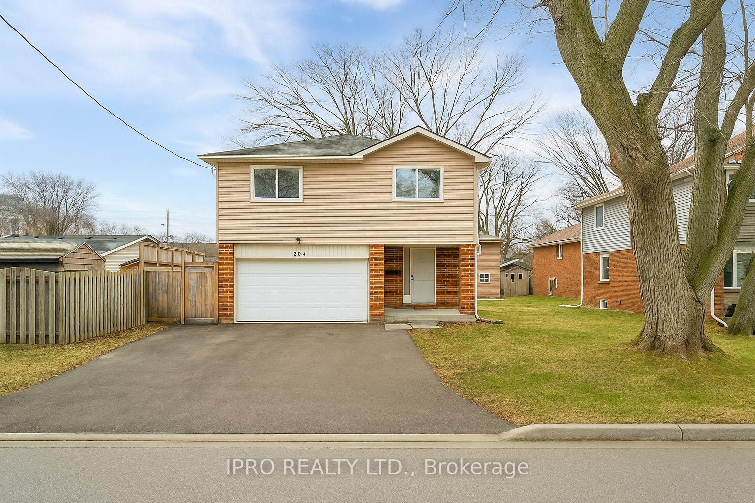 512 Mary Street, Burlington, ON L7T 2V3