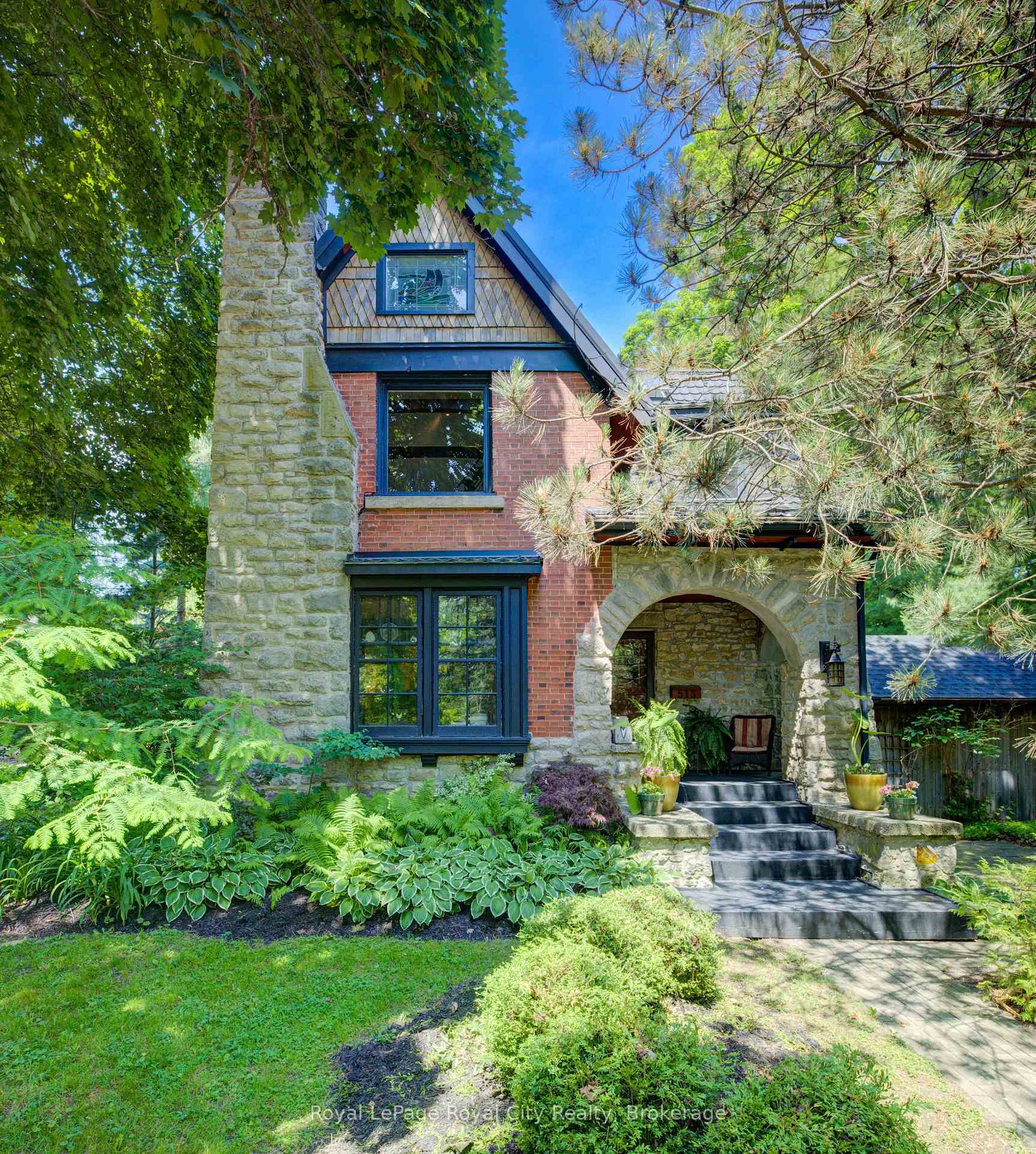 513 ST ANDREW Street W, Centre Wellington, ON N1M 1P4