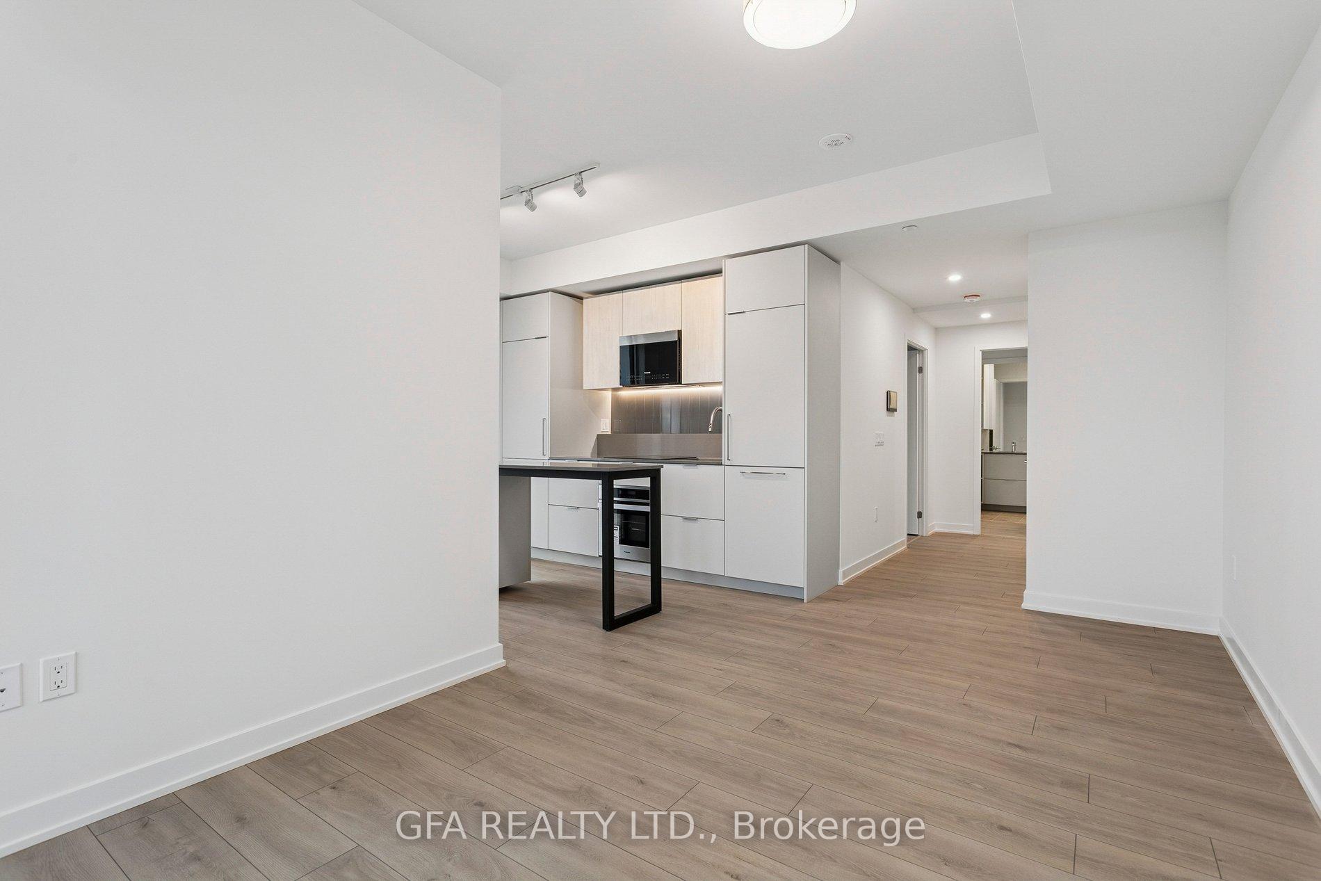 514 - 1 Fairview Road E, Mississauga, ON L5A 0B4