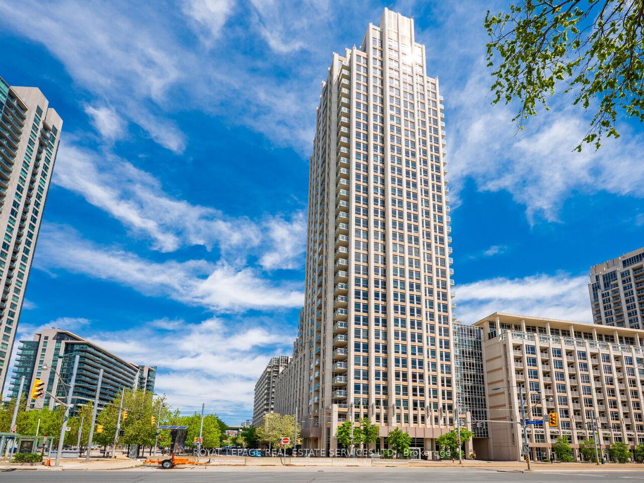 514 - 628 Fleet Street, Toronto, ON M5V 1A8