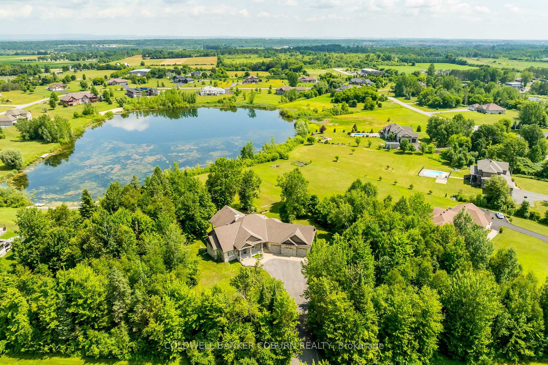 515 West Lake Circle, Carp - Huntley Ward, ON K0A 1L0