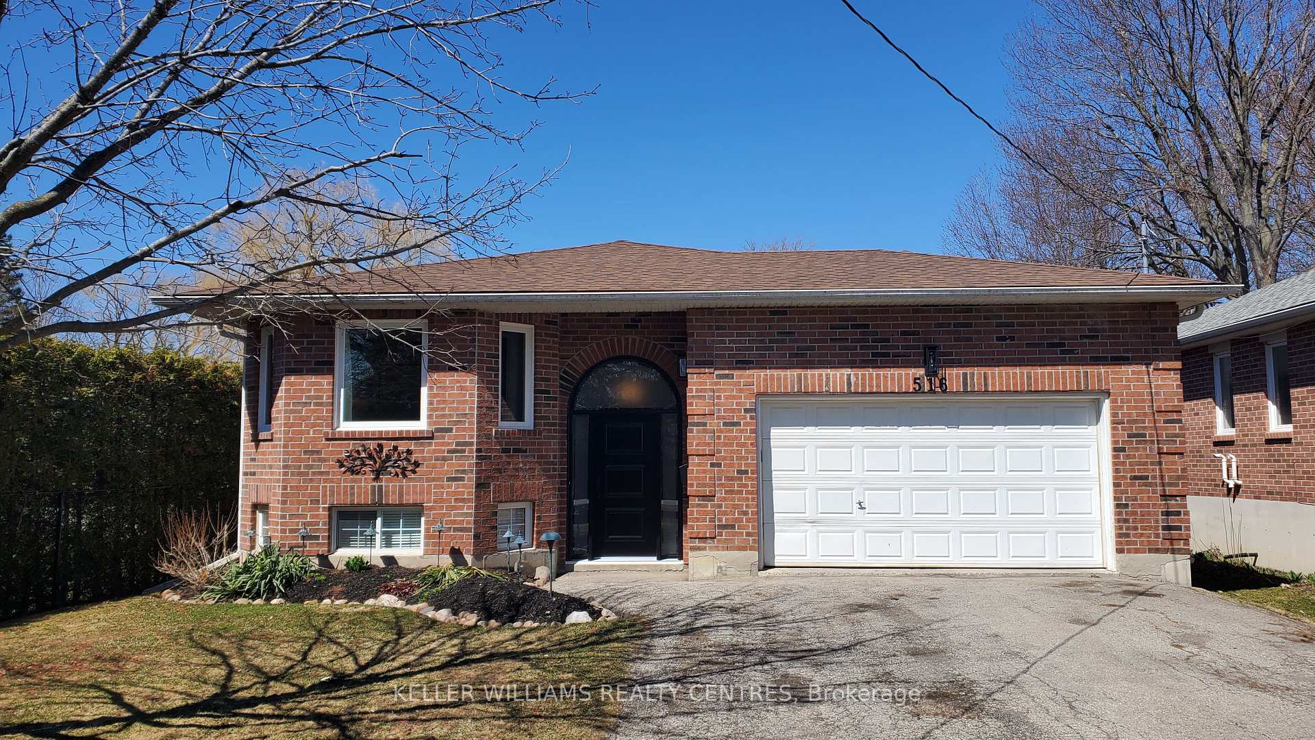 516 Lake Drive S, Georgina, ON L4P 1R9
