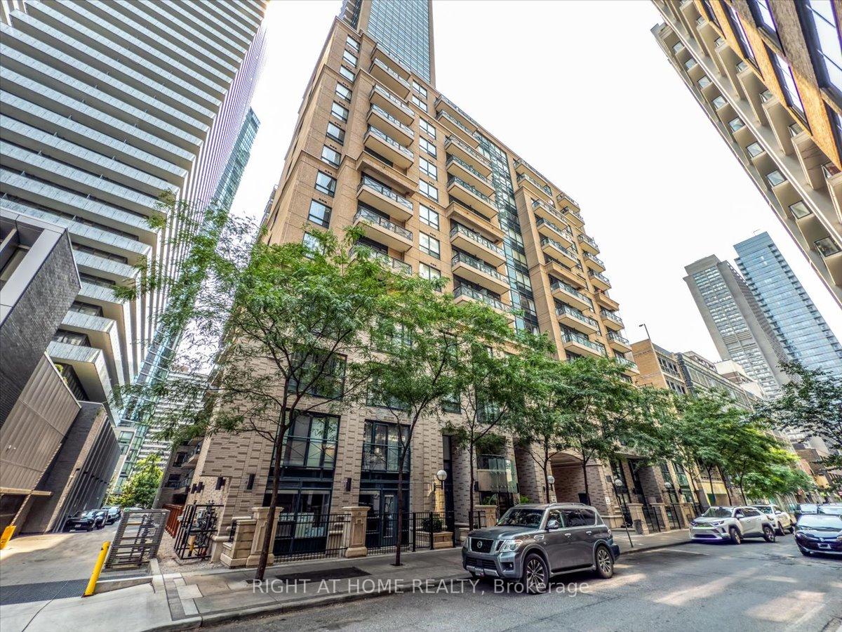 517 - 35 Hayden Street, Toronto, ON M4Y 3C3