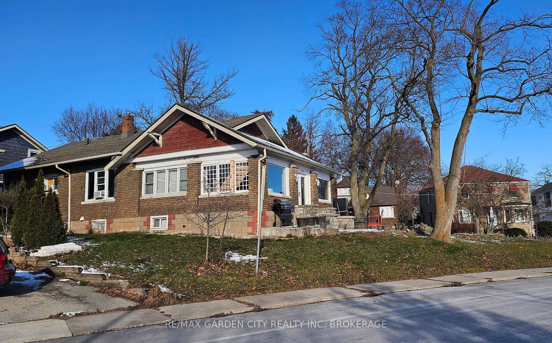 5183 River Road, Niagara Falls, ON L2E 3G9