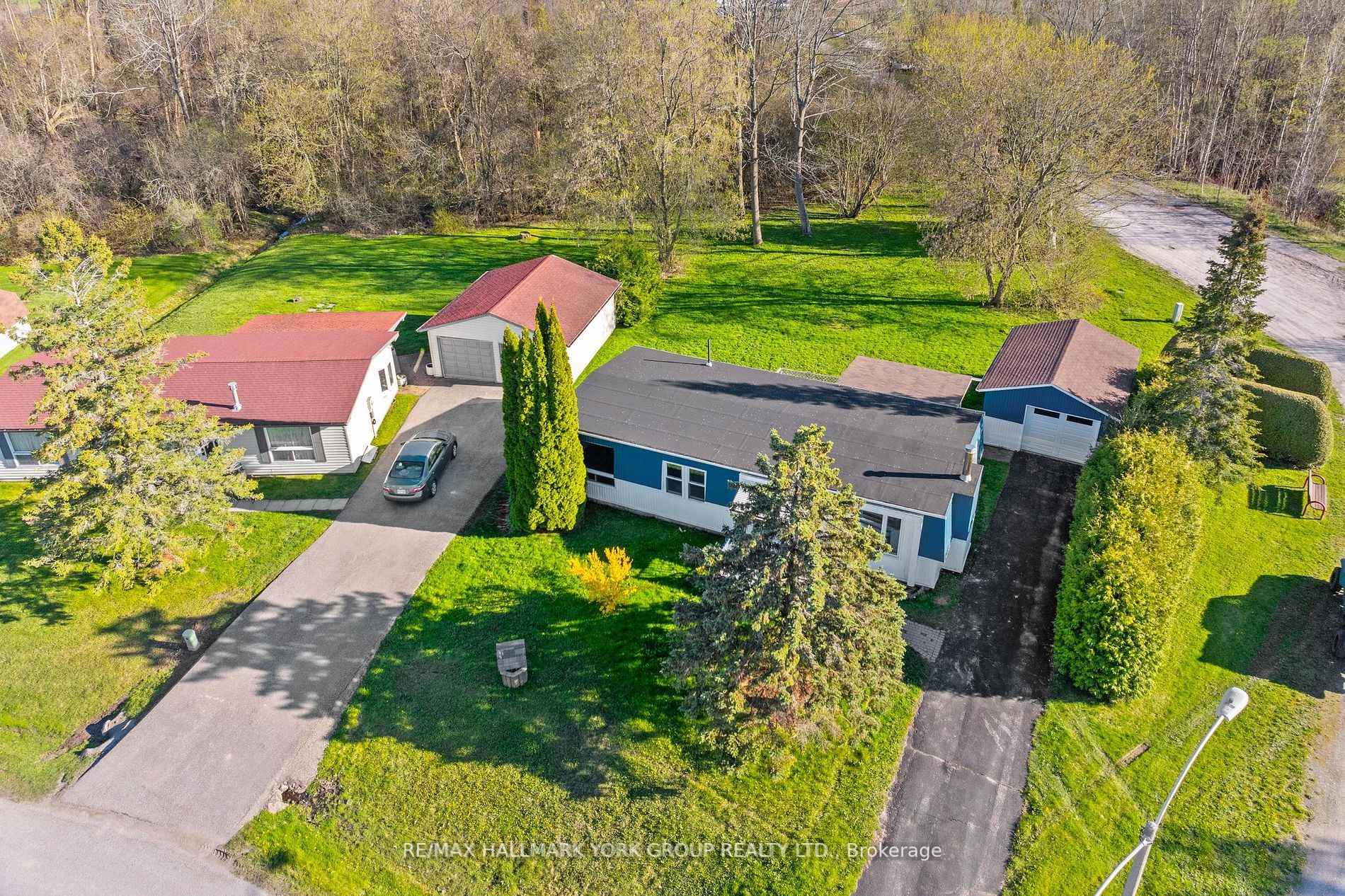 52 Damsel Circle, Georgina, ON L0E 1R0