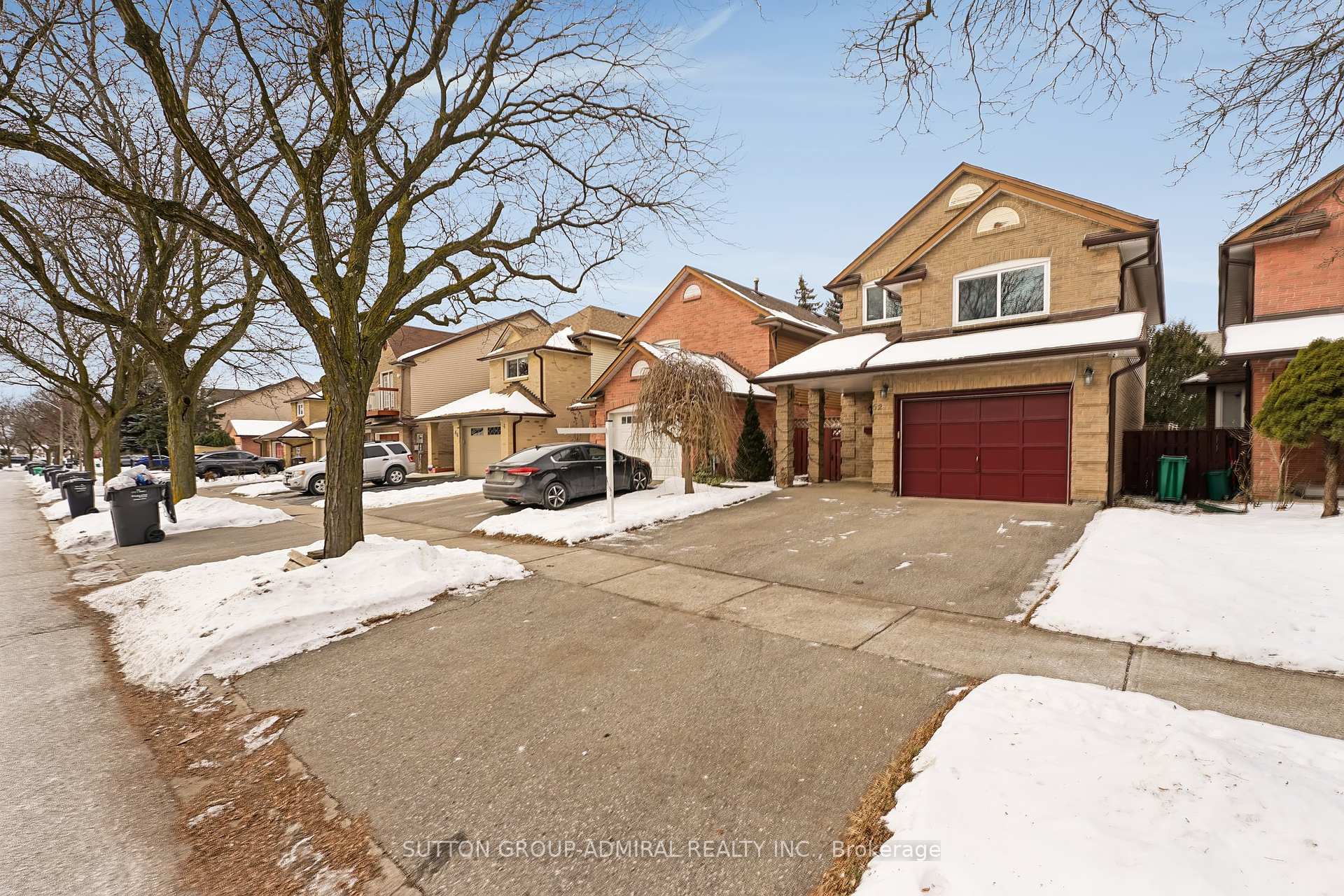 52 Garden Avenue, Brampton, ON L6X 1M6