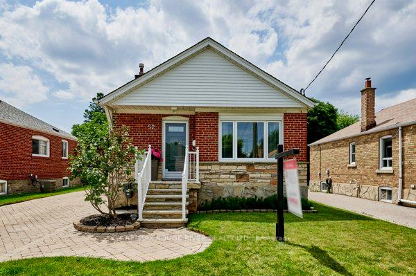 52 Marsh Road, Toronto, ON M1K 1Y9