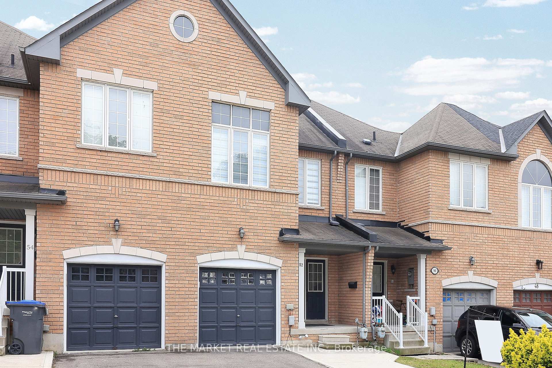 52 Pefferlaw Circle, Brampton, ON L6Y 0K1