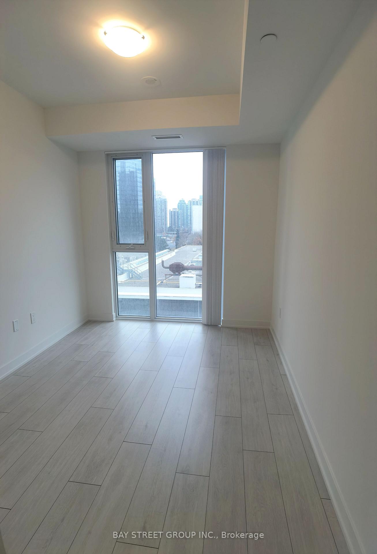 521 - 5858 Yonge Street, Toronto, ON M2M 3T3