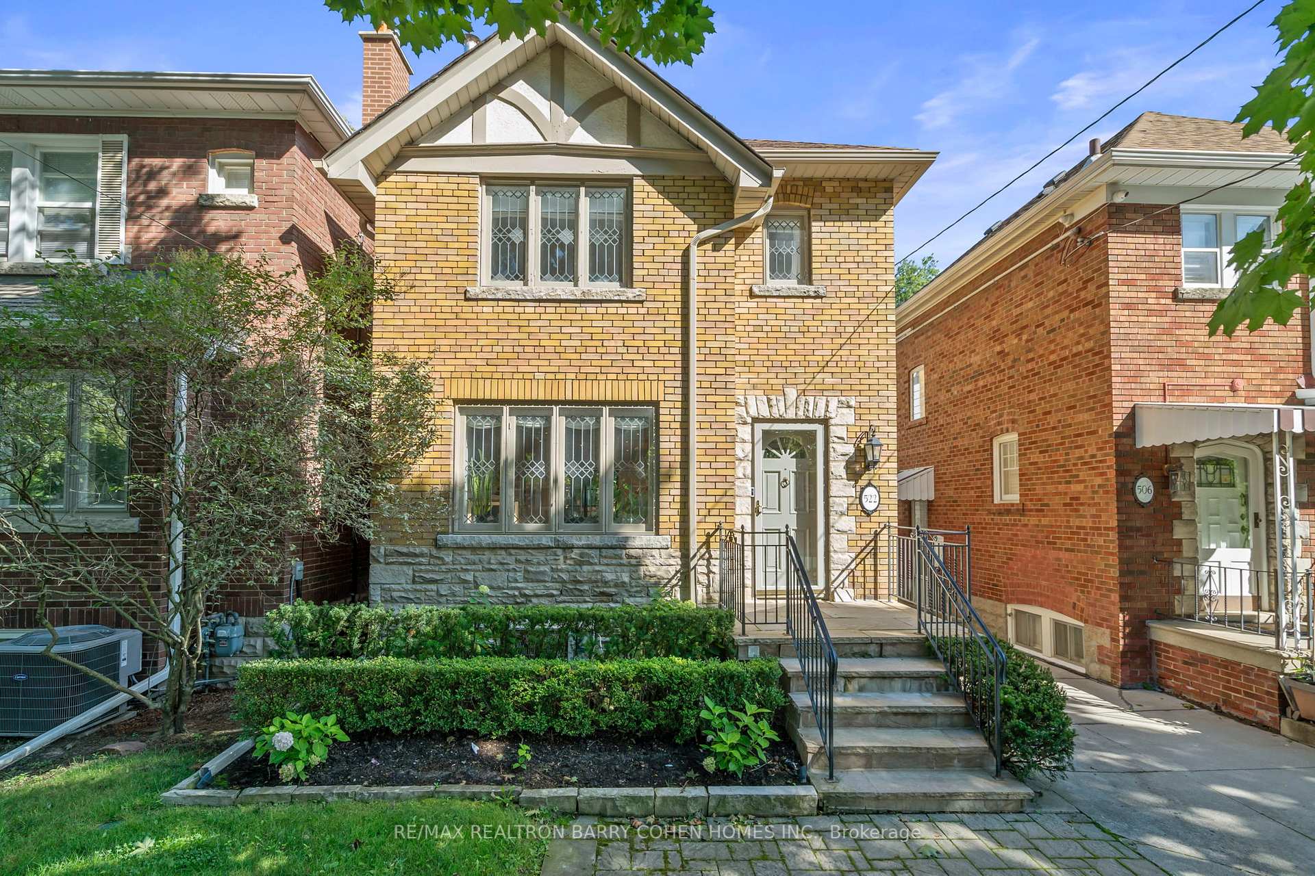 522 Roselawn Avenue, Toronto, ON M5N 1J8