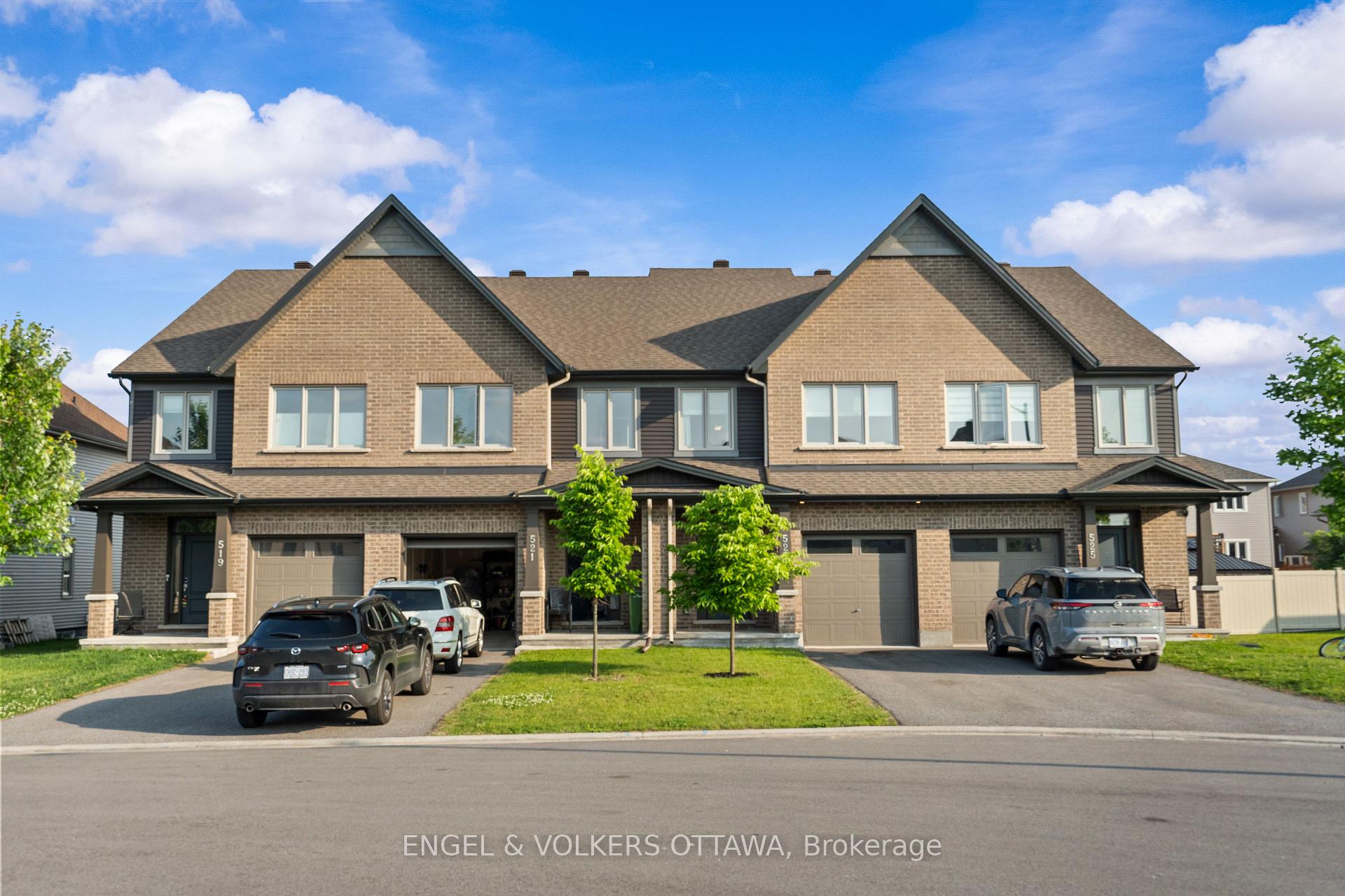 523 Manhattan Court, Russell, ON K4R 0G1