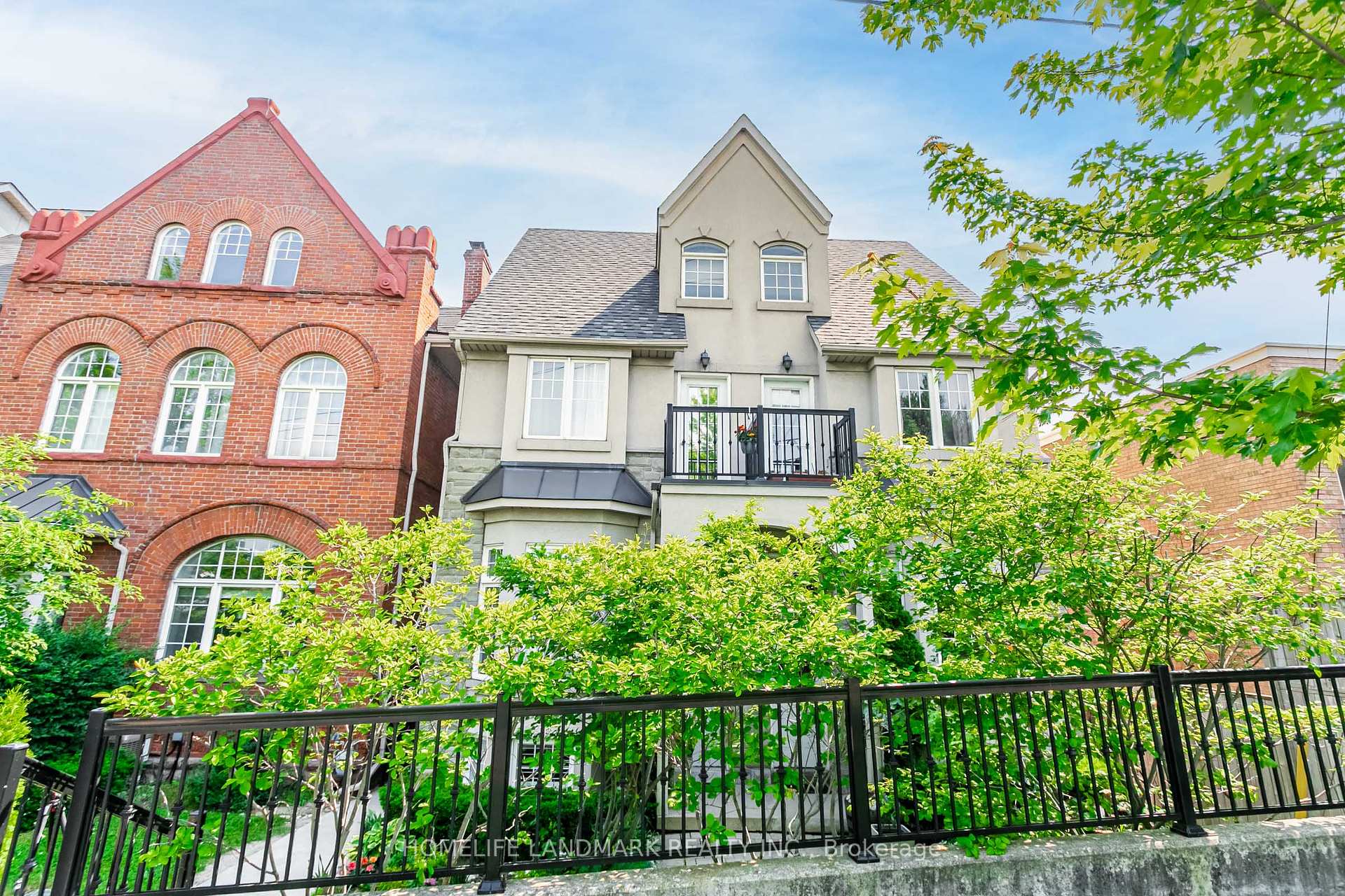 523B Royal York Road, Toronto, ON M8Y 2S5