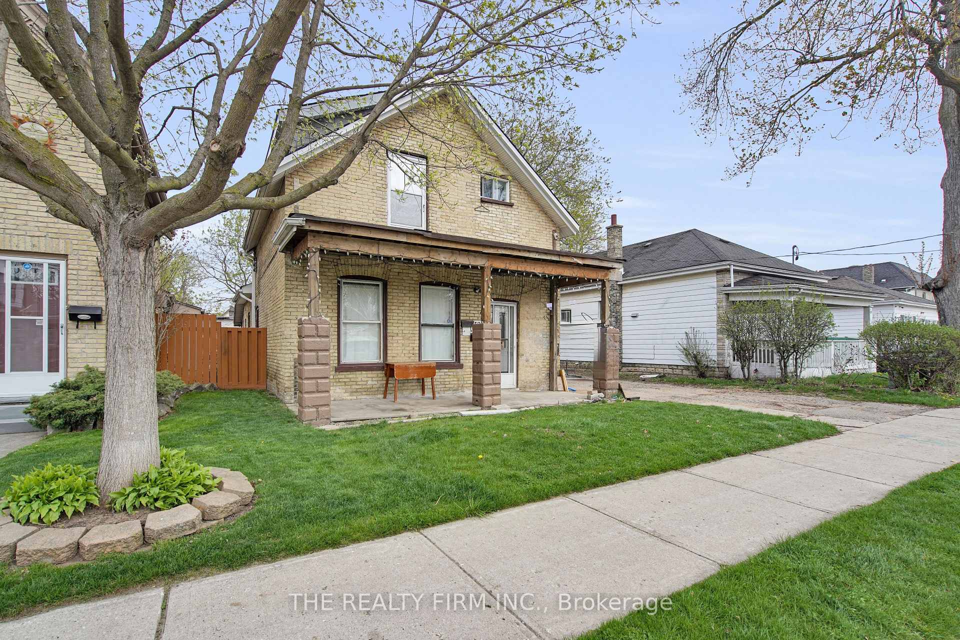 524 Simcoe Street, London East, ON N6B 1K4